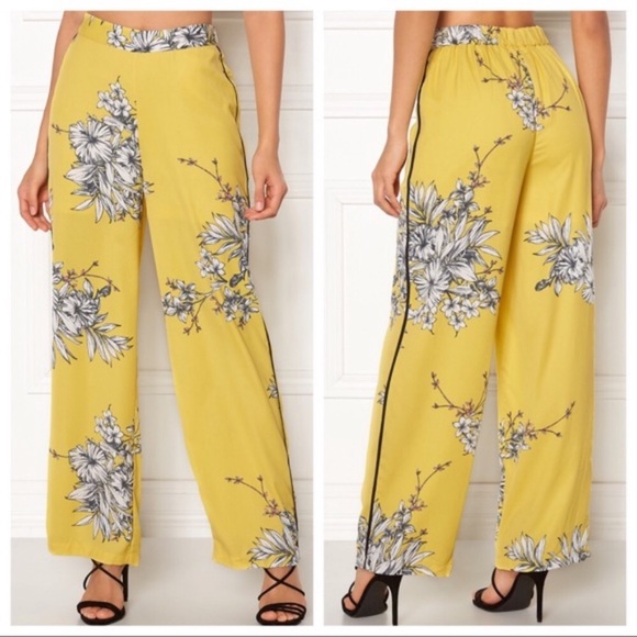 Vero Moda | Pants & Jumpsuits | Vero Moda Floral Yellow Satina Pants ...